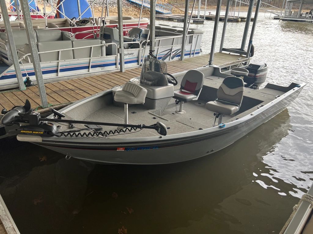 Fishing - Tracker Targa V17 115HP (Up to 4 guests)